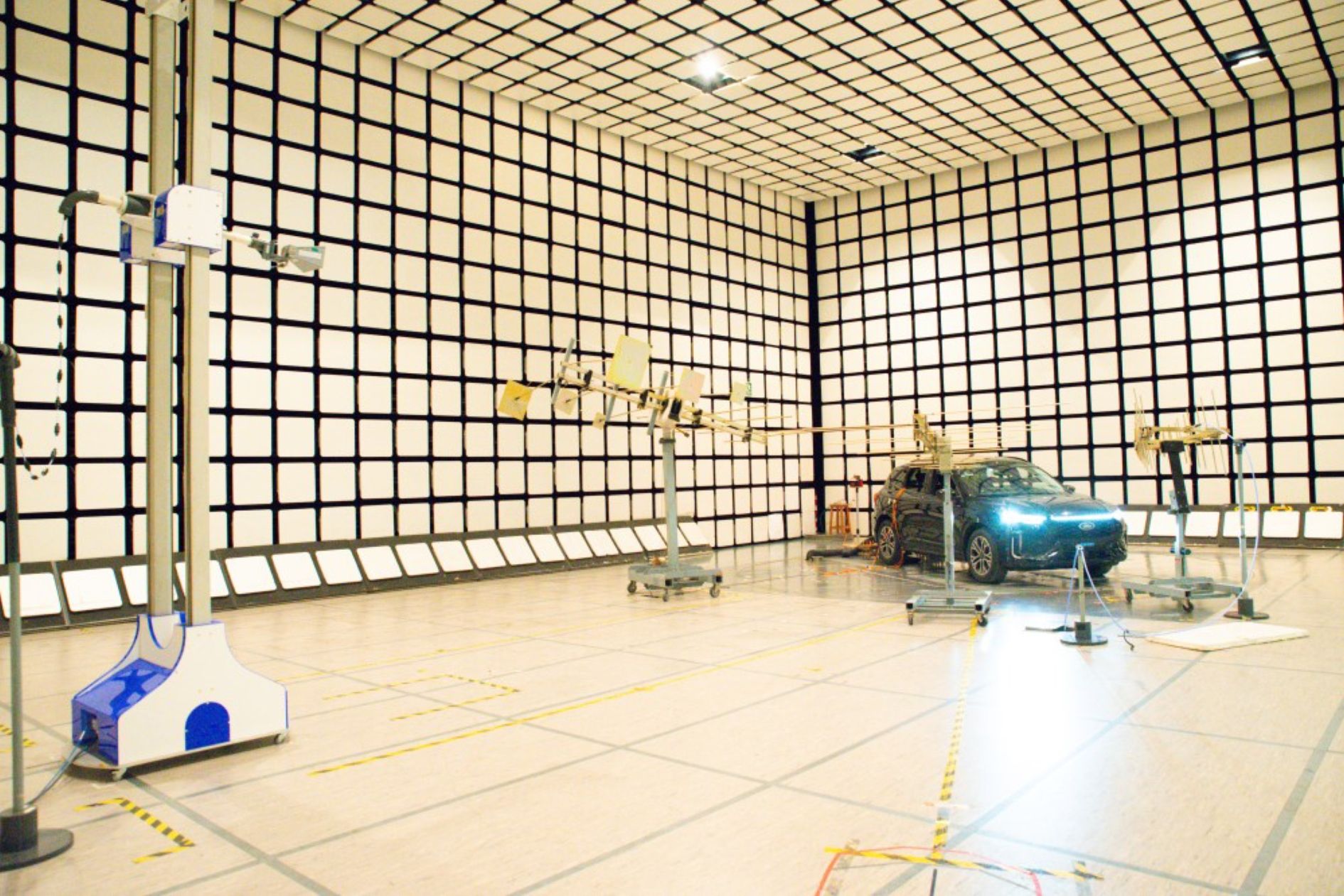 Applus and Rohde & Schwarz seamlessly integrate eCall testing in EMC ...