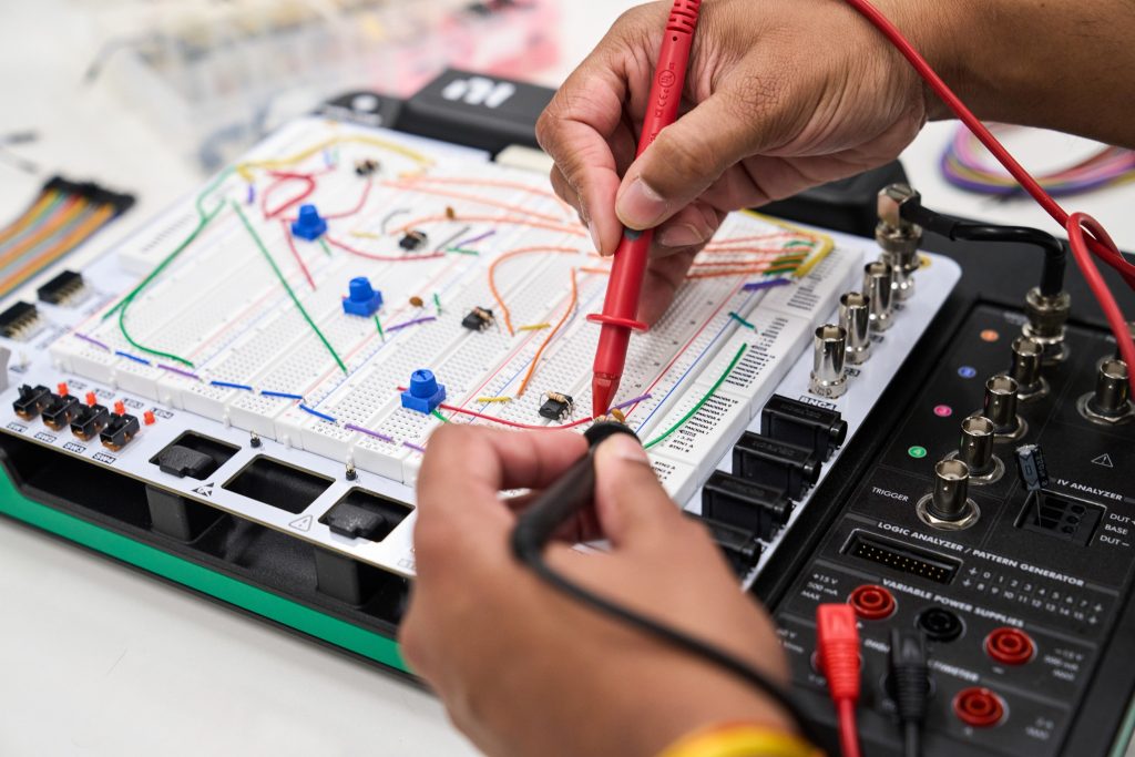 Emerson introduces new all-in-one engineering laboratory for academic ...